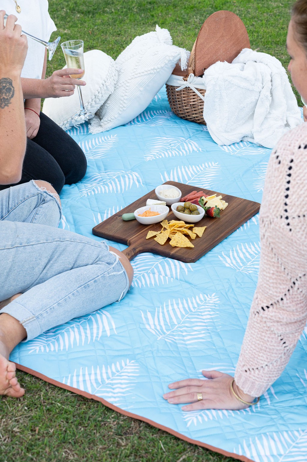 Best Picnic Rugs in Australia in 2025 | One Fine Baby